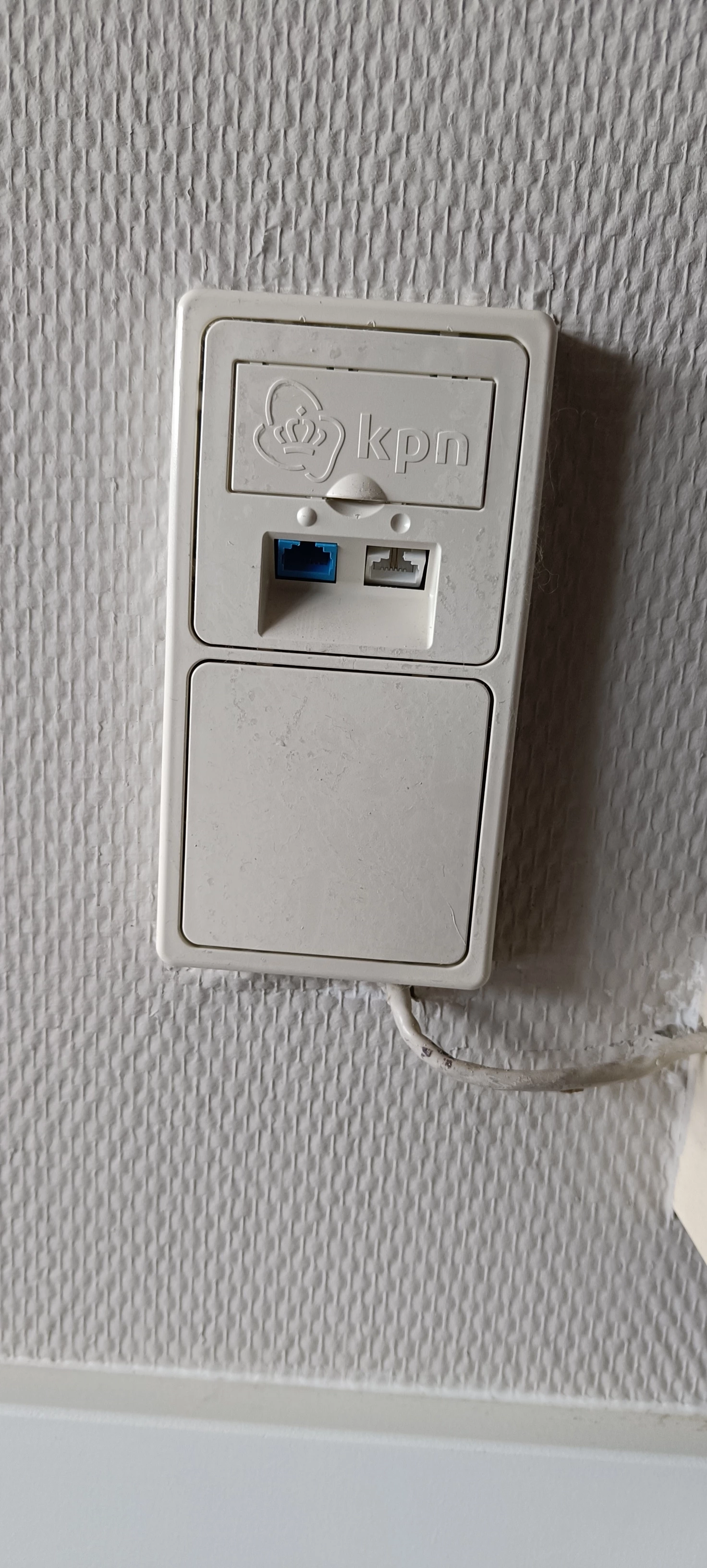 Aansluiten KPN Box 12 op ISRA(?) contactdoos | KPN Community